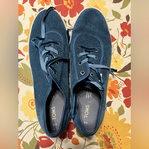 Toms | Shoes | Toms 012435 Womans Corduroy Sneakers Tennis Shoes Comfy ...